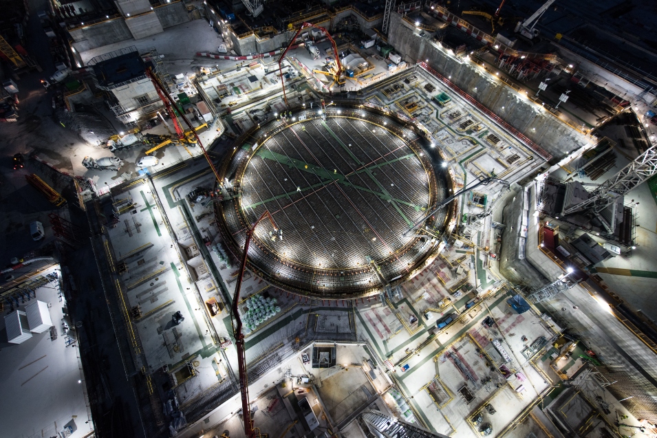 Video | BYLOR completes pour for 49,000t Hinkley reactor base ...