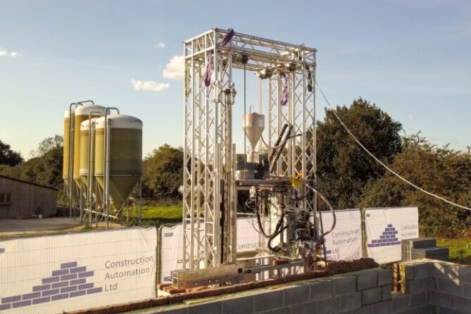 Video | Bricklaying robot builds three-bedroom house - Construction ...