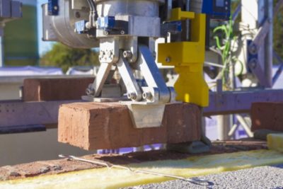 Video | Bricklaying robot builds three-bedroom house - Construction ...