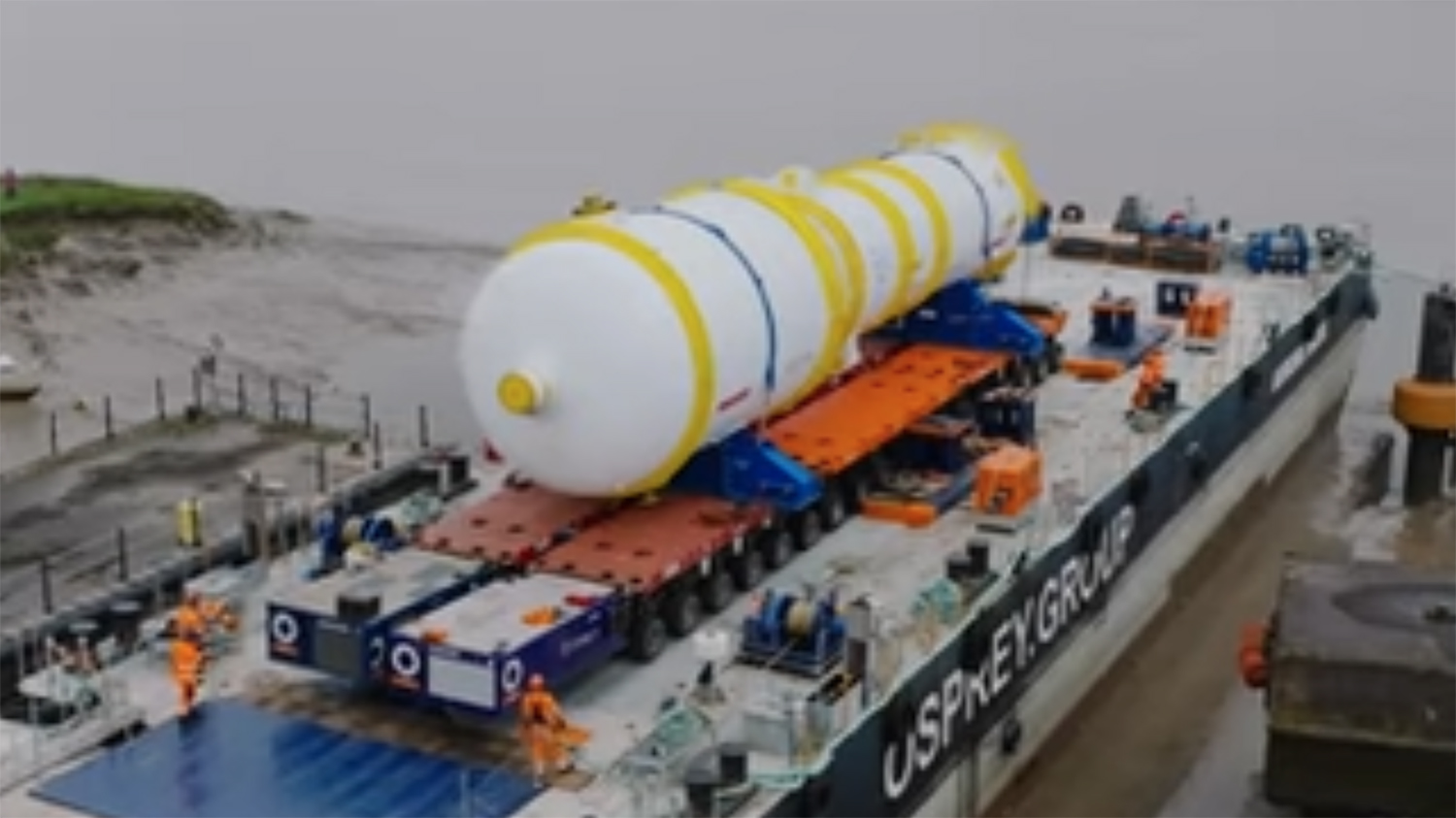 Video | First huge steam generator arrives at Hinkley Point ...