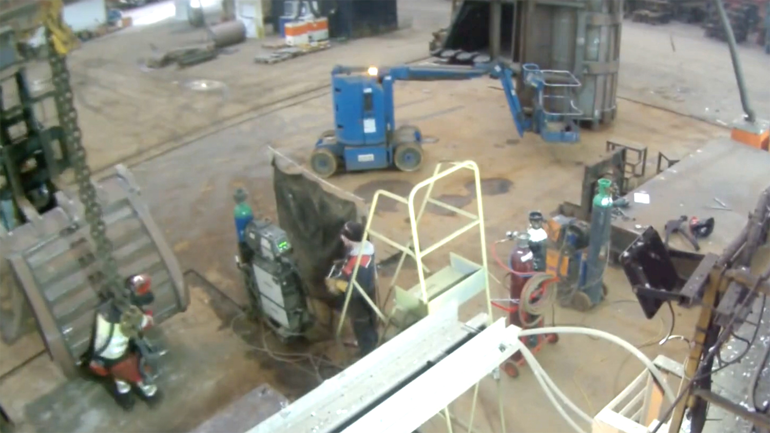 CCTV footage captures moment welder crushed at shipyard - Construction ...
